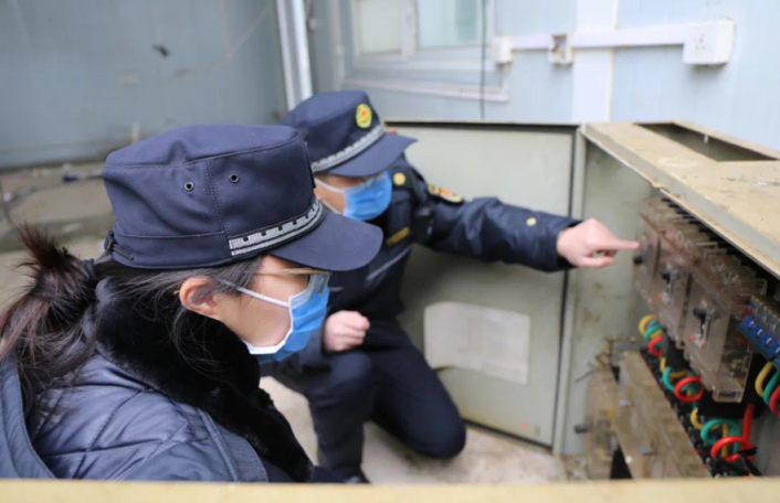 执法队连拆3处违建，以“拆”促“建”_北京日报网