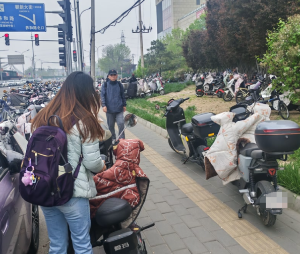 新修订非机动车管理条例即将落地③：停车有序，“最后一百米”仍需挖潜_京报网